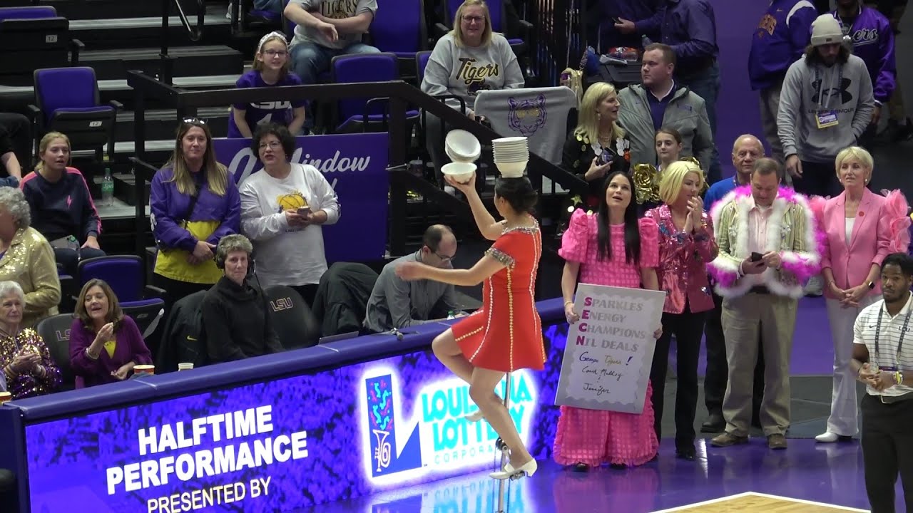Red Panda and WINNER of 'Dress like Kim Mulkey' night, LSU-Missouri ...
