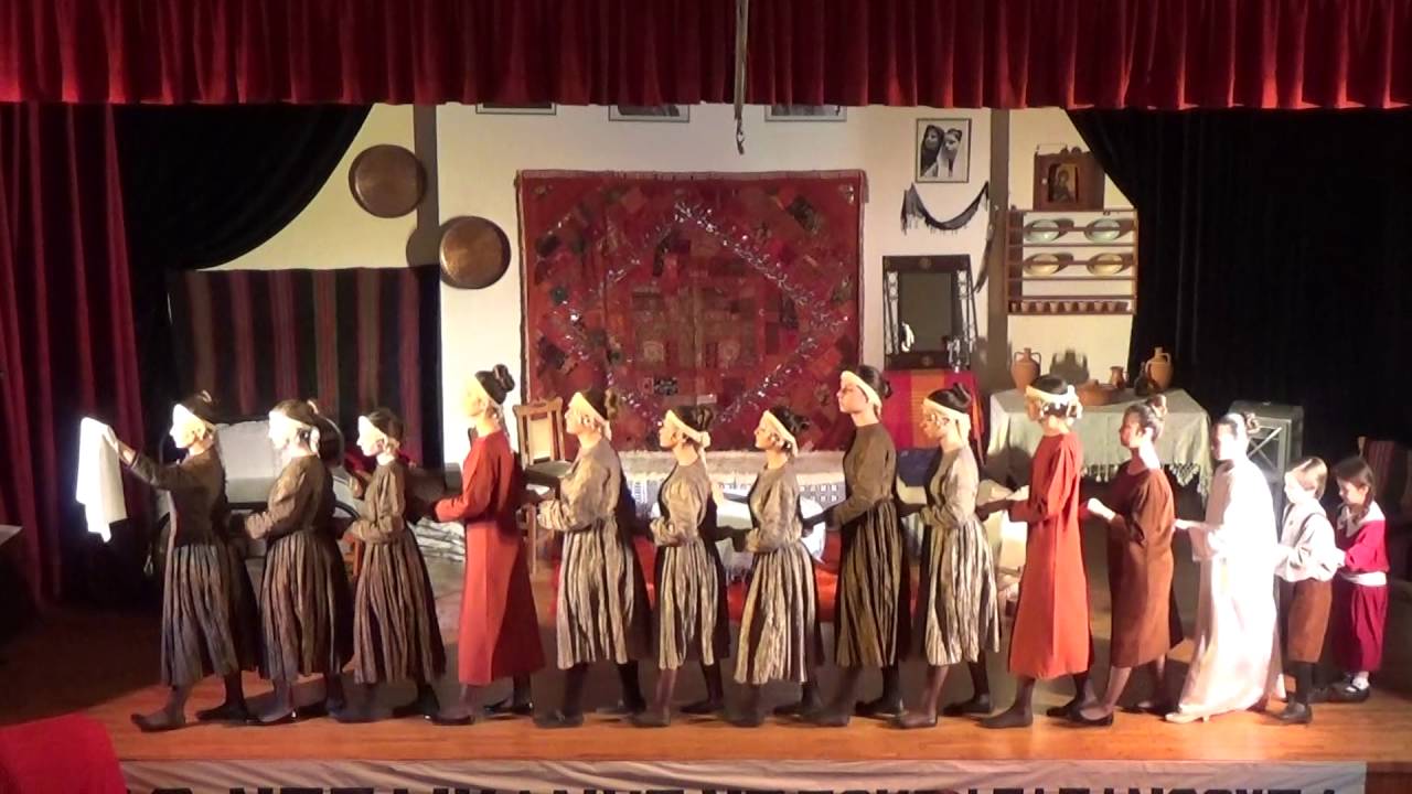 ΝΕΟ ΠΕΤΡΙΤΣΙ ΣΕΡΡΩΝ - Ο ντελικανής με τους αγάπανθους(Θεατρική ...