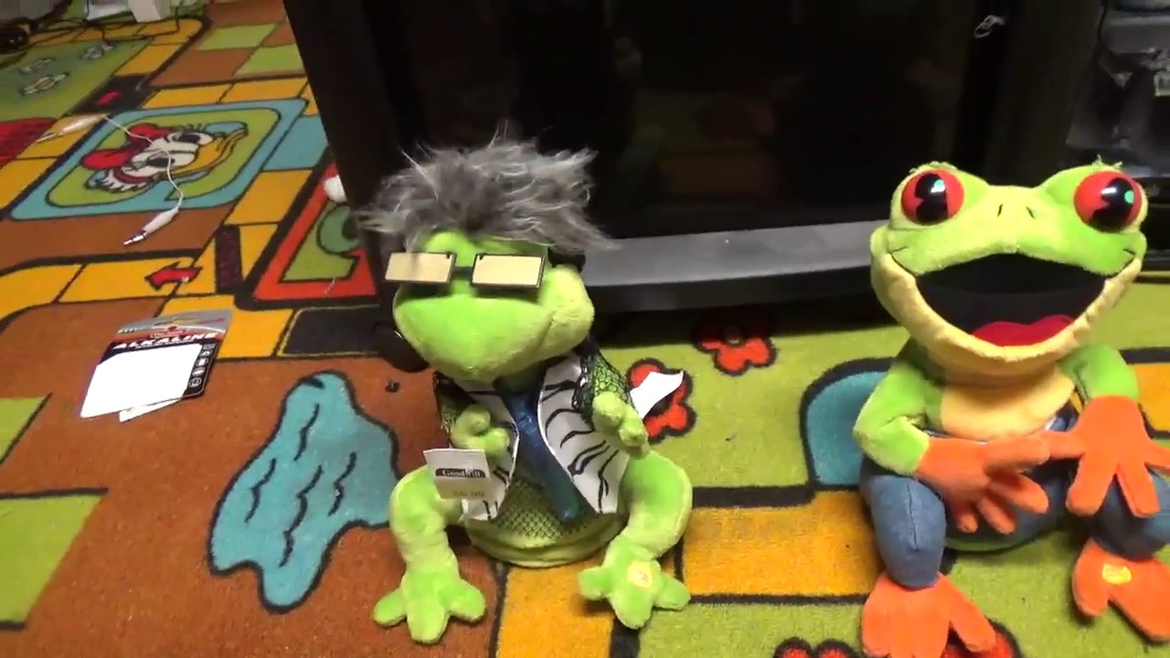 Gemmy Animated: Frogz Whip It and Rain Forest Cafe In The Club Frog ...