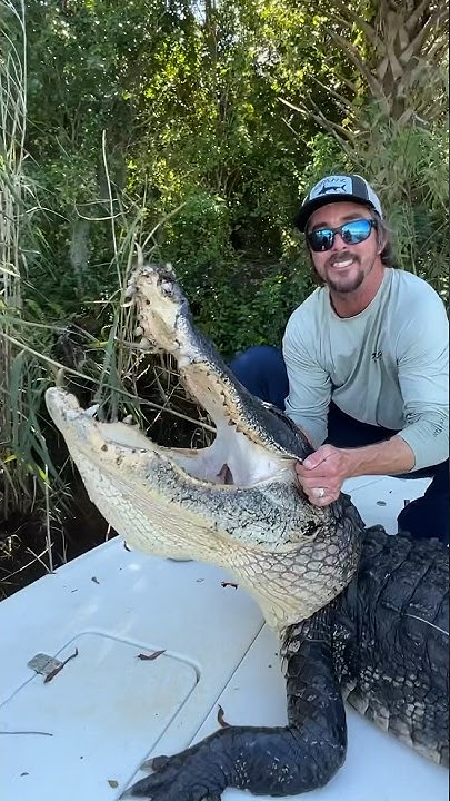 MONSTER 11 Foot Gator #fishing #gators #gatorhunting #stanz # ...