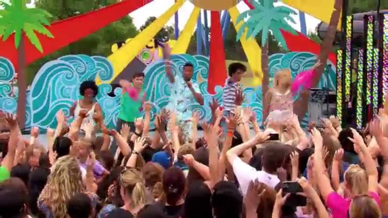 Summer Beach Bash II - I Gotta Question (Who Wants a T-Shirt?) Live ...