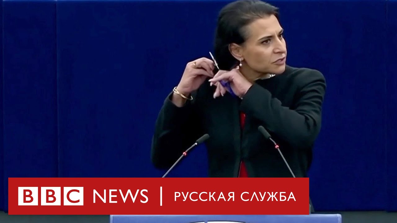 Женщины по всему миру остригают волосы в знак солидарности C иранскими