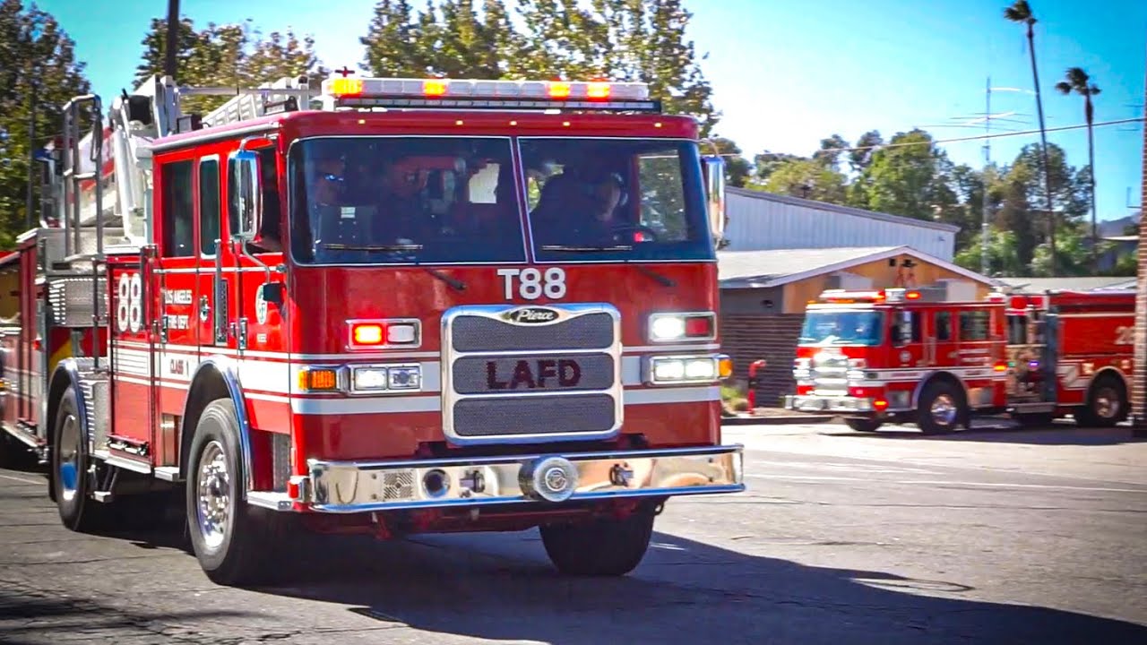 (Q & Horn) LAFD Light Force 88 Responding - YouTube
