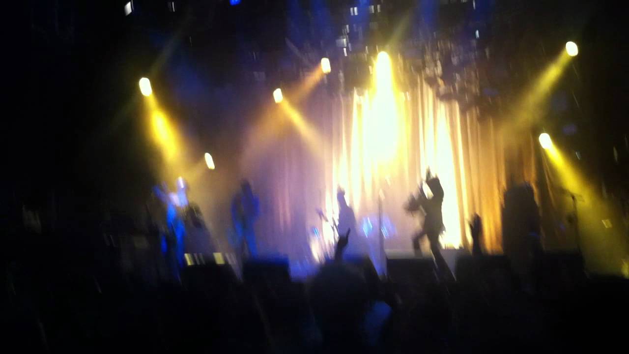 Instant Street - dEUS Live Winterthur - YouTube