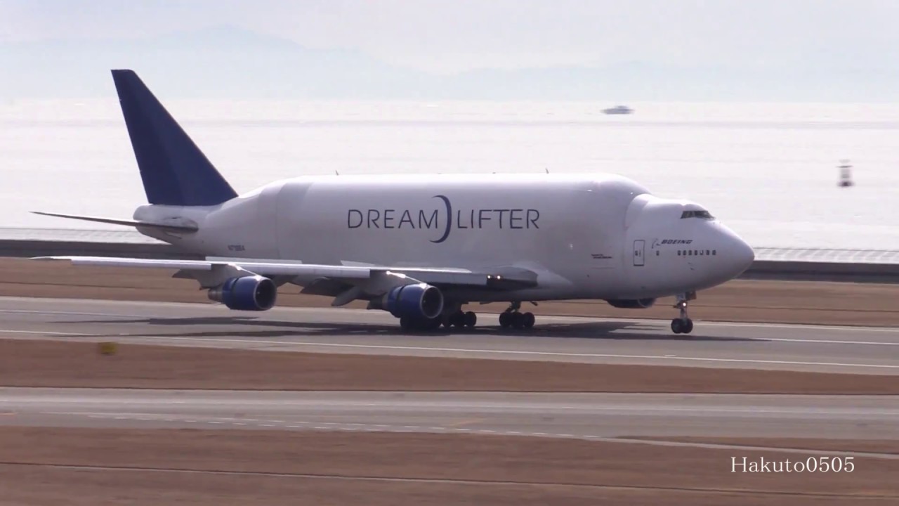 フワッと着陸 Boeing 747-4H6(LCF) Dreamlifter N718BA Landing at Nagoya - YouTube