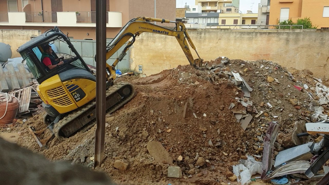 Excavator komatsu PC 45 time lapse scavatore - YouTube