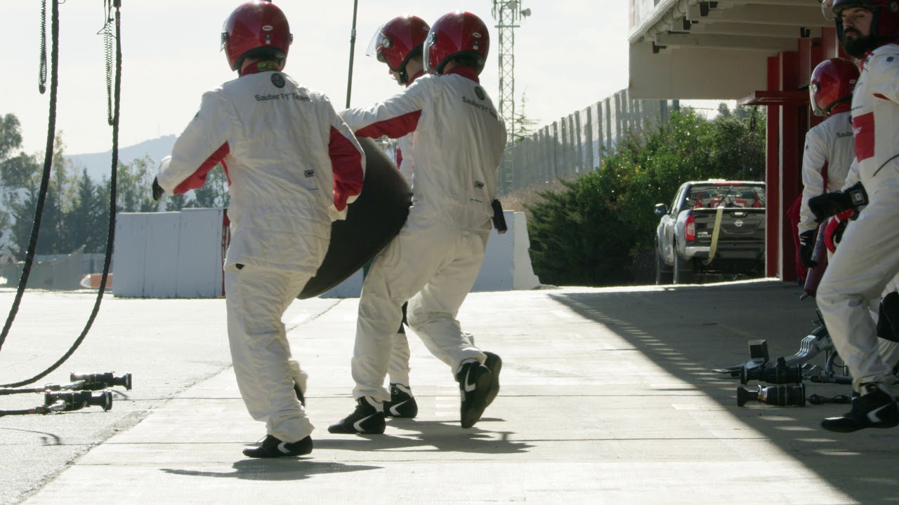 Alfa Romeo Sauber F1 Team Pit Stop Compilation - YouTube