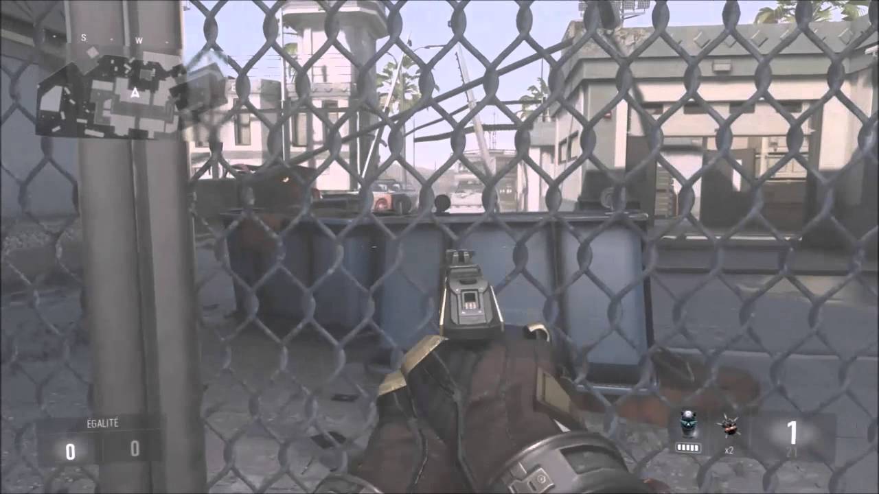 advanced warfare glitch sur la map riot - YouTube