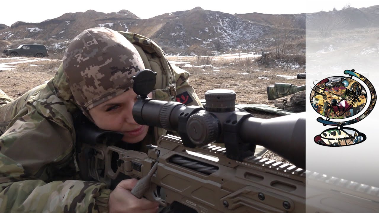 The Female Fighters of Ukraine's Forgotten War - YouTube