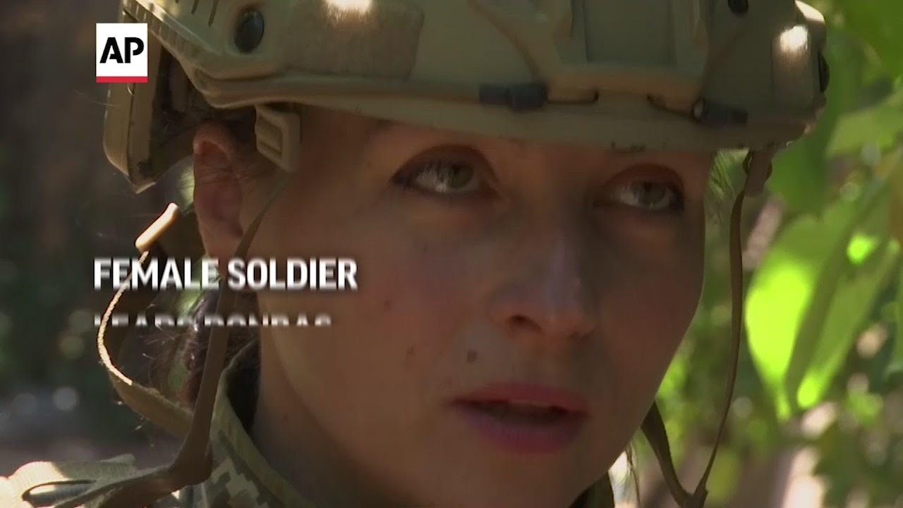 Female lawyer-turned-soldier leads Donbas platoon - YouTube