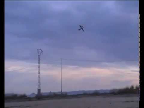 vuelo ala delta con motor rc - YouTube