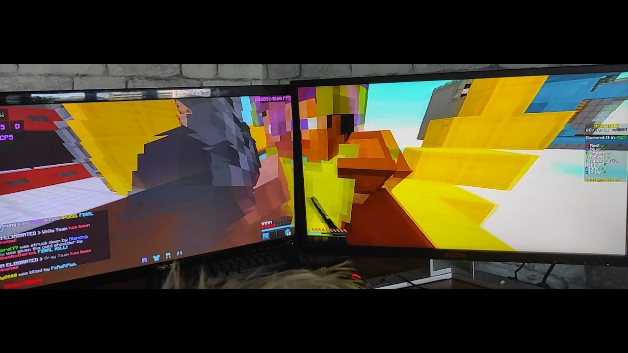 1 minecraft but 2 monitors - YouTube