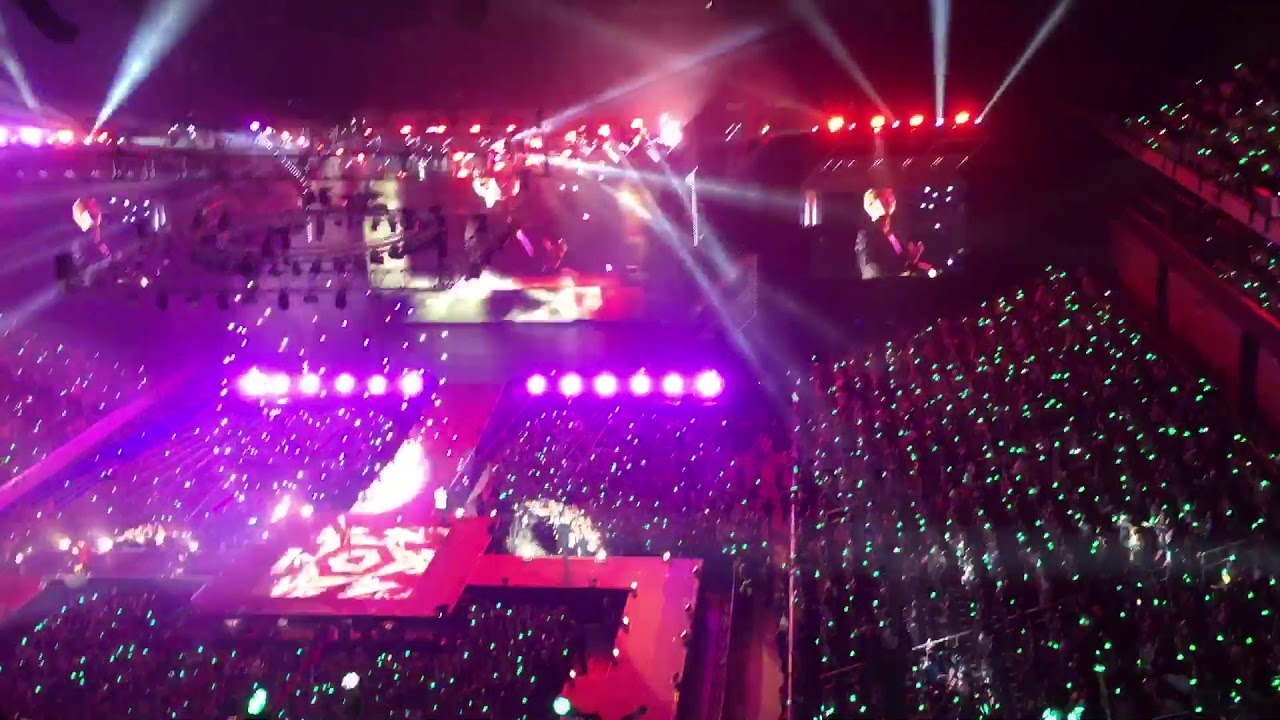 190824 EXO throwing balls - power ending - YouTube