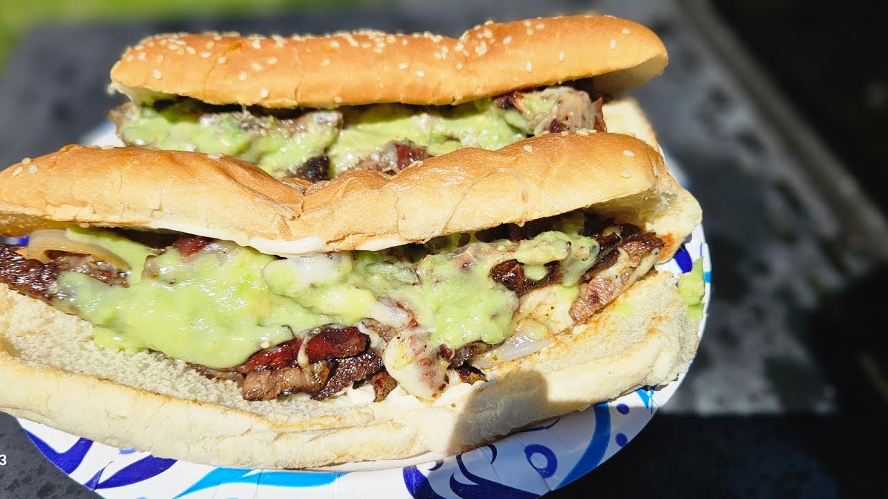 Deliciosos sándwich de carne asada/diesmillo. - YouTube