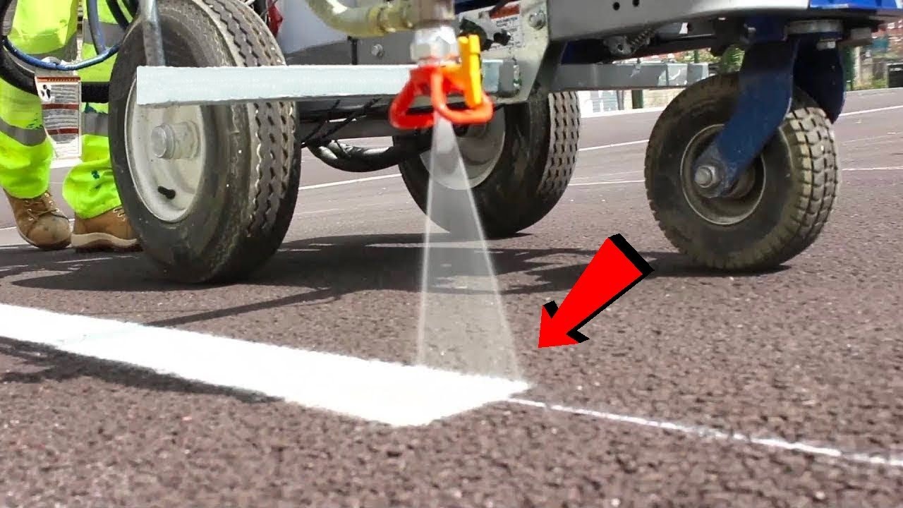 देखिये अमेरिका में सड़के कैसे पेंट की जाती है Amazing Extreme Asphalt ...