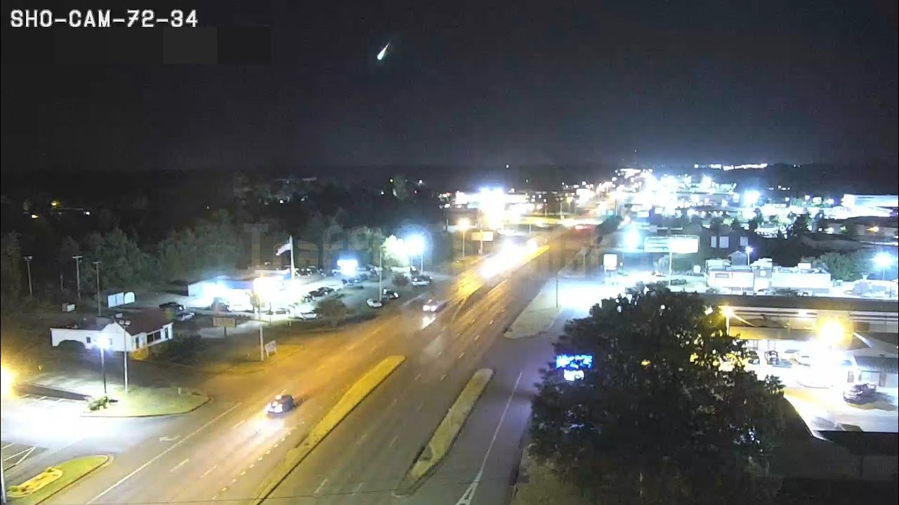 Alabama: Meteorite/Bolide Seen Over Florence, AL #Fireball - YouTube