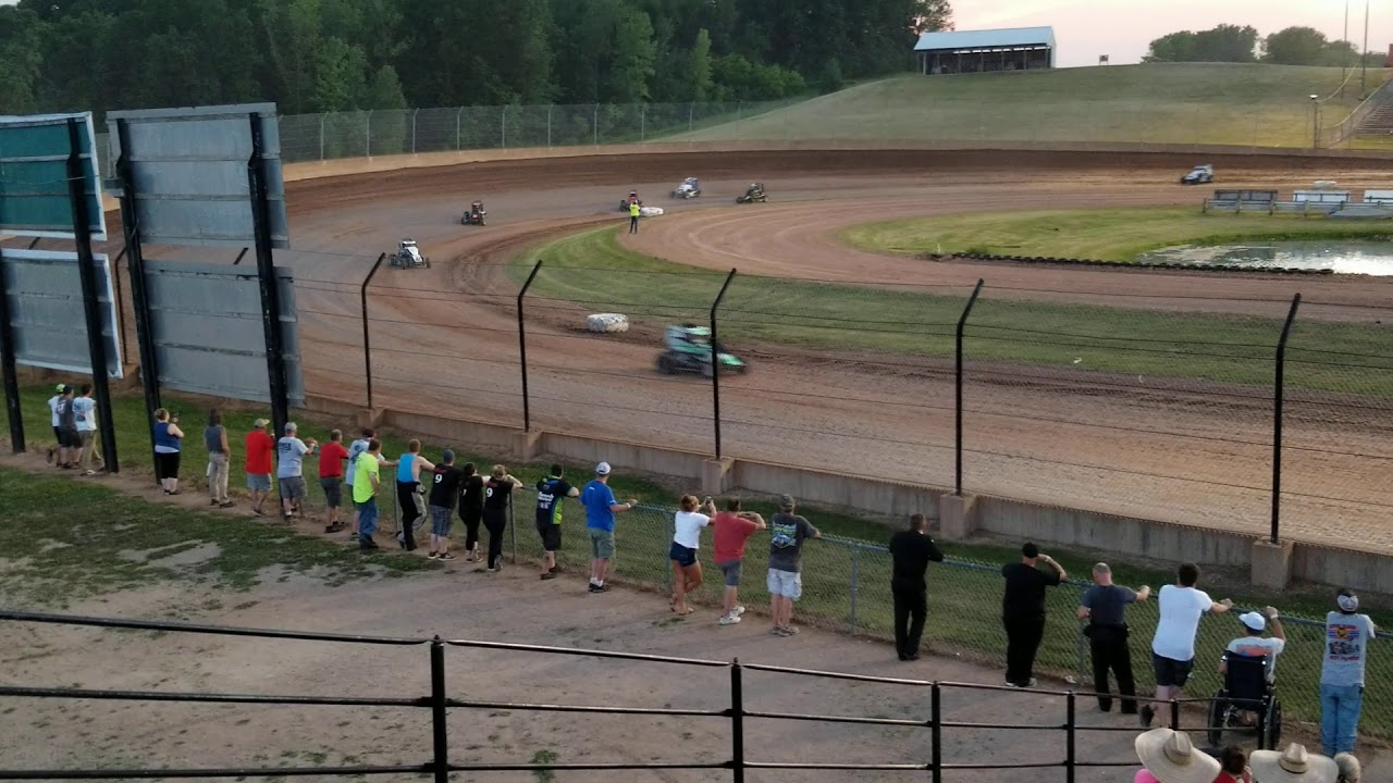 Beaver Dam Raceway Badger Midget Heat 2 2nd Restart 7/4/20 - YouTube