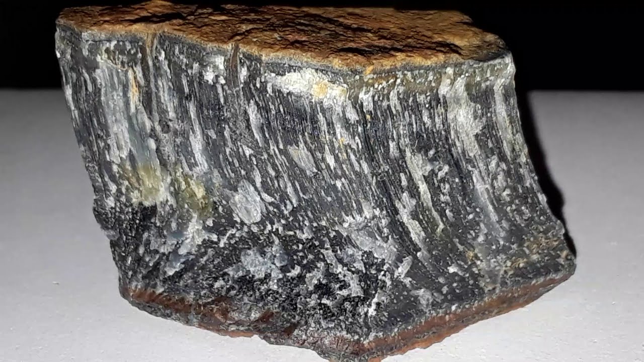Crocidolite (Blue Asbestos) - YouTube