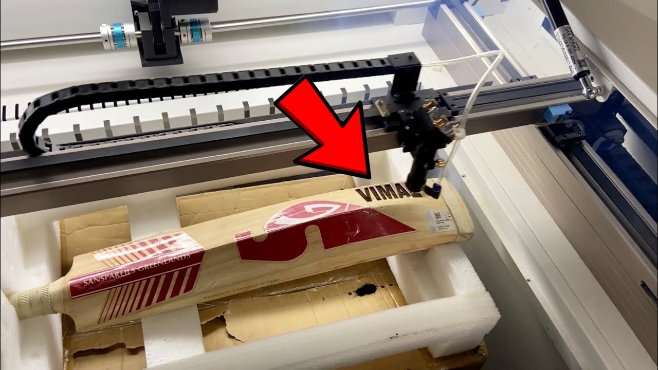 Bat Engraving Machine || Got my name written on my Sunny Tonny Bat 🏏 ...