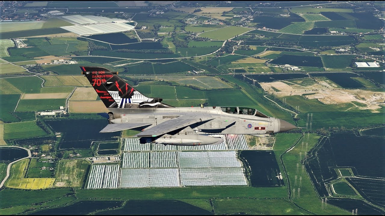 RAF Tornado - Mach Loop! - YouTube