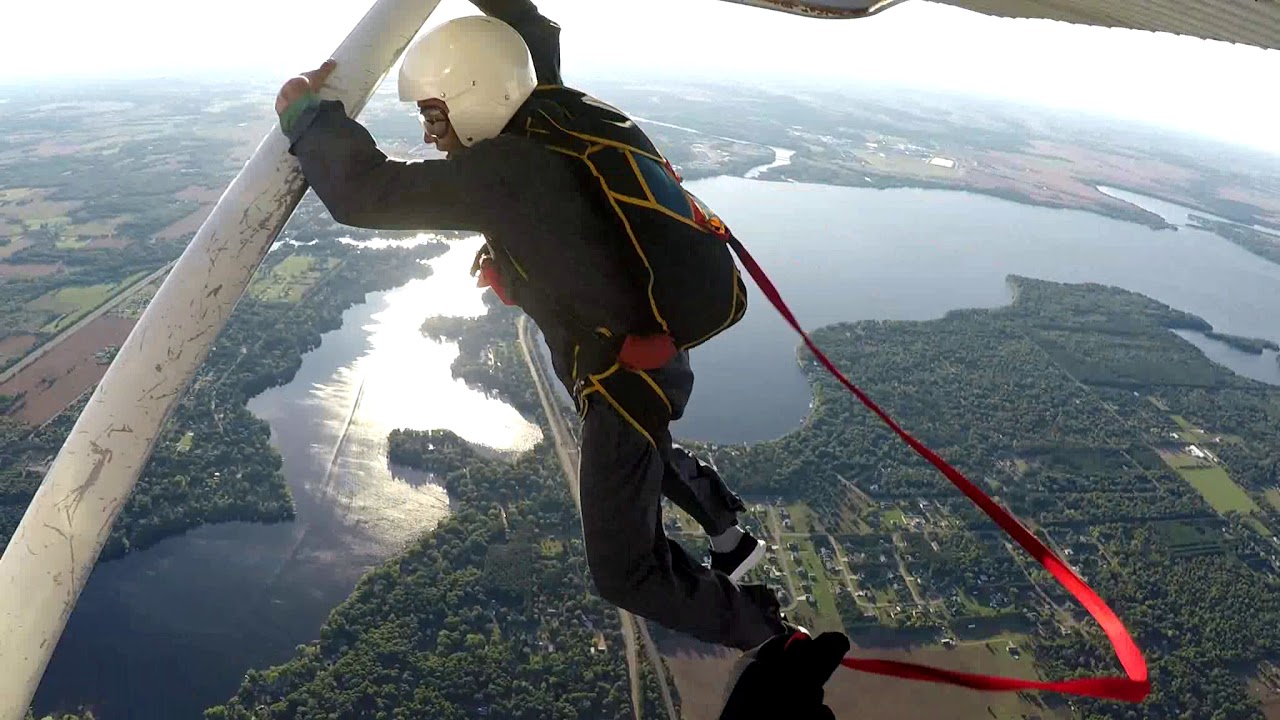 Skydive Wissota Static Line - YouTube