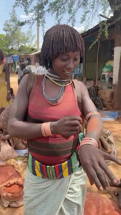Hamer tribe market / Mercado de la tribu Hamer - Omo Valley, Ethiopia - YouTube