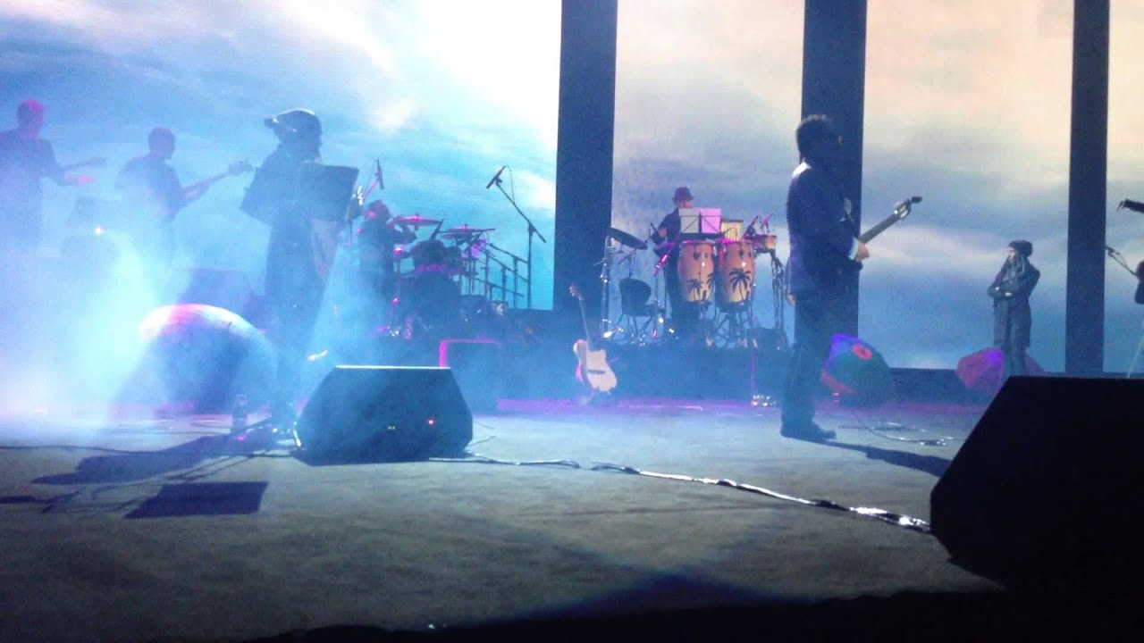 13.parvaz (2) arian band 2012 concert at milad tower,tehran - YouTube
