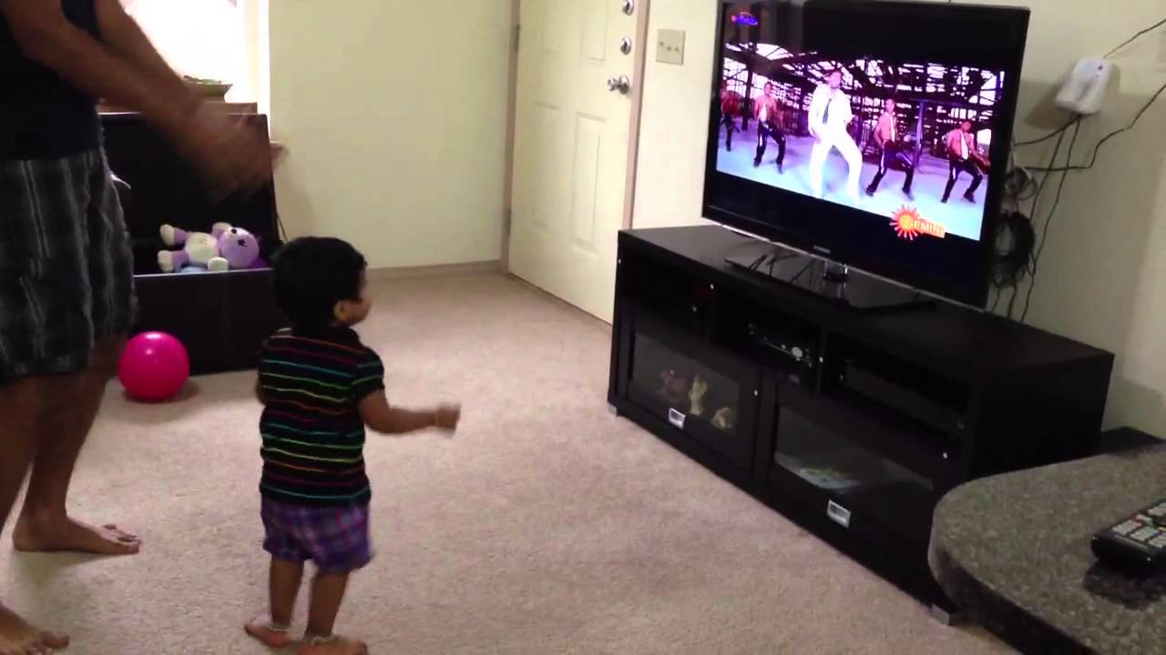 Sarayu 'Round Robin Dance' - YouTube