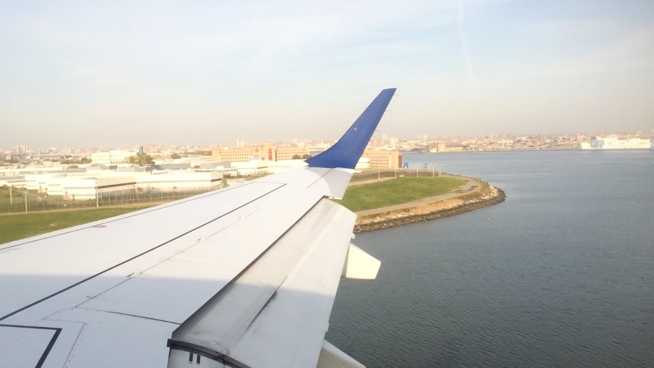 JetBlue E190 Landing LaGuardia - YouTube