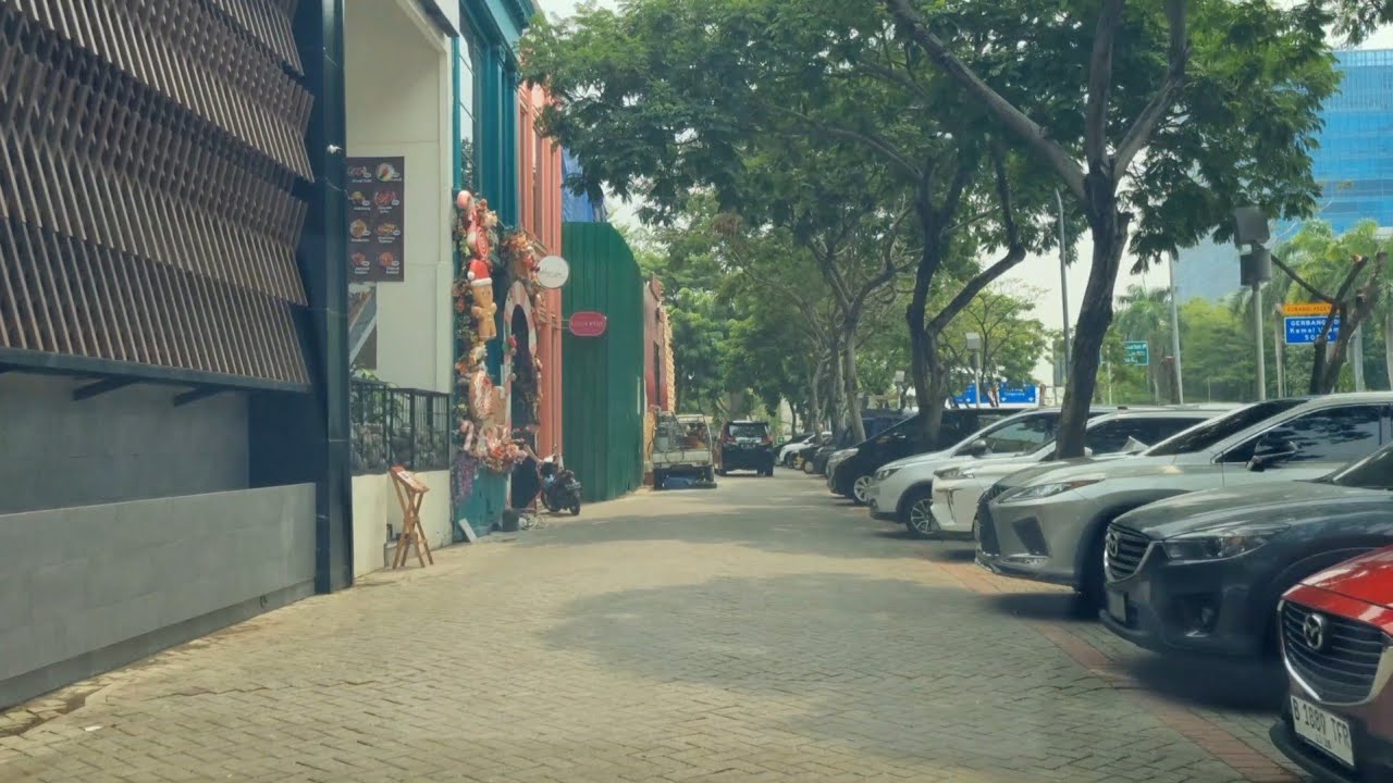 Tempat Parkir Rukan Crown Golf Blok D PIK - 2023 - YouTube