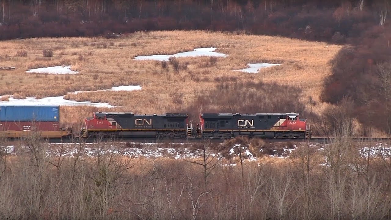 CN 2232 With Beautiful Early Gen K5HL Blasts Through Fallis Alberta On ...