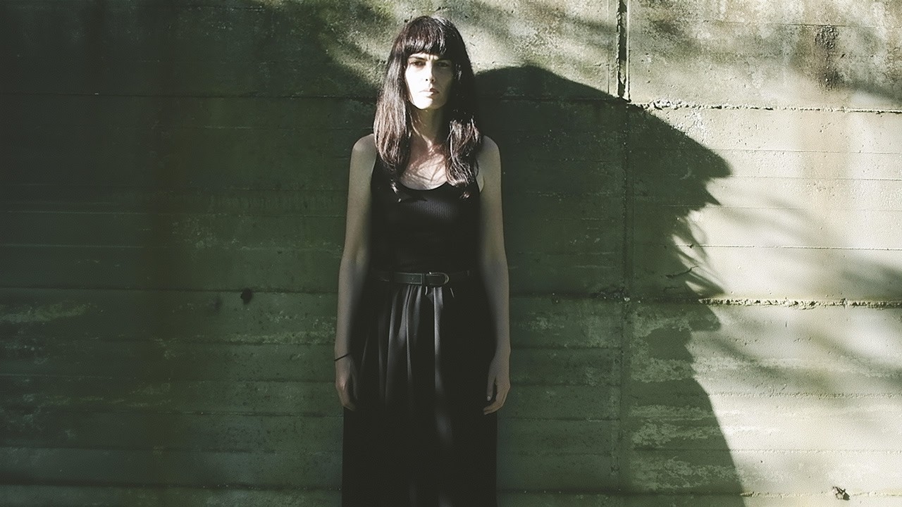 Aude Juncker - L'infaillible (Official Video) - YouTube