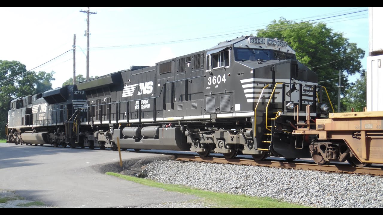 HD : NS ET44AC on 265 + Executive SD70MAC leading 737! - YouTube