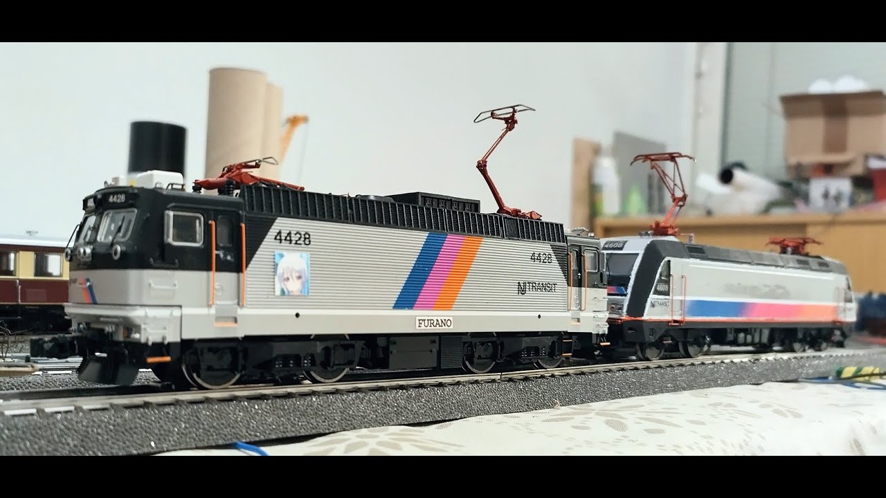 Mako's New Model Railway Layout: April model train action - YouTube