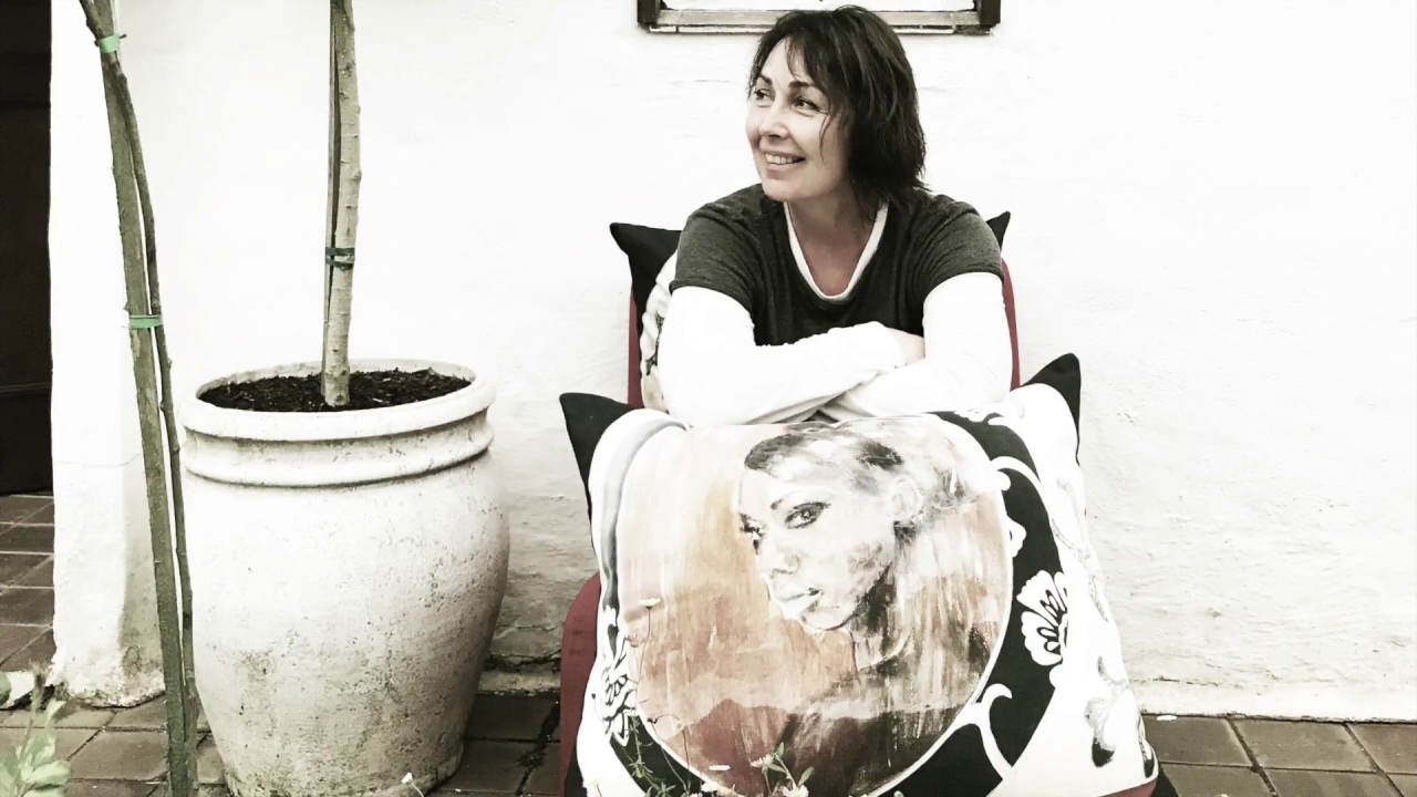 trayci tompkins cushion art - YouTube