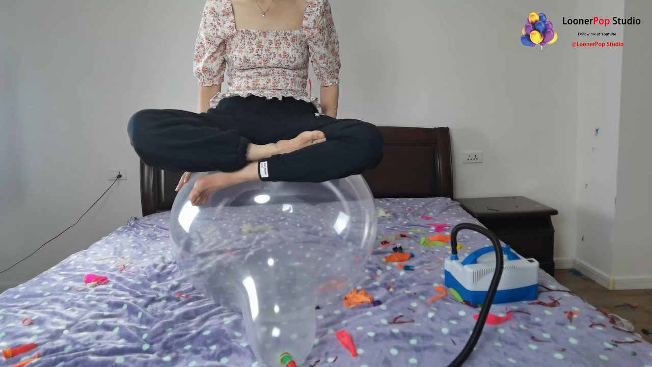 [Balloon Game] I'm trying to practice Yoga on big clear balloon - YouTube