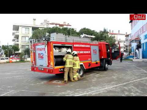 Ayvalık'da öğrencilere itfaiye eğitimi verildi