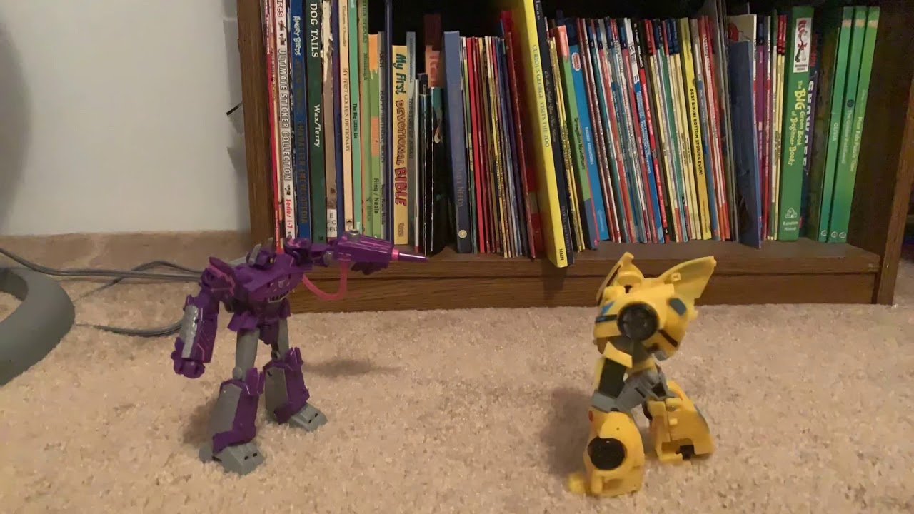 Transformers stop motion: Cyberverse bumblebee vs shockwave. - YouTube