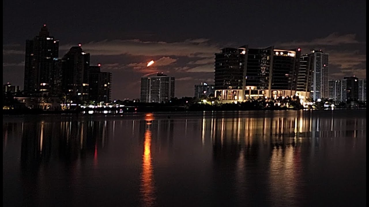 Artemis I Launch Time Lapse from Miami - YouTube