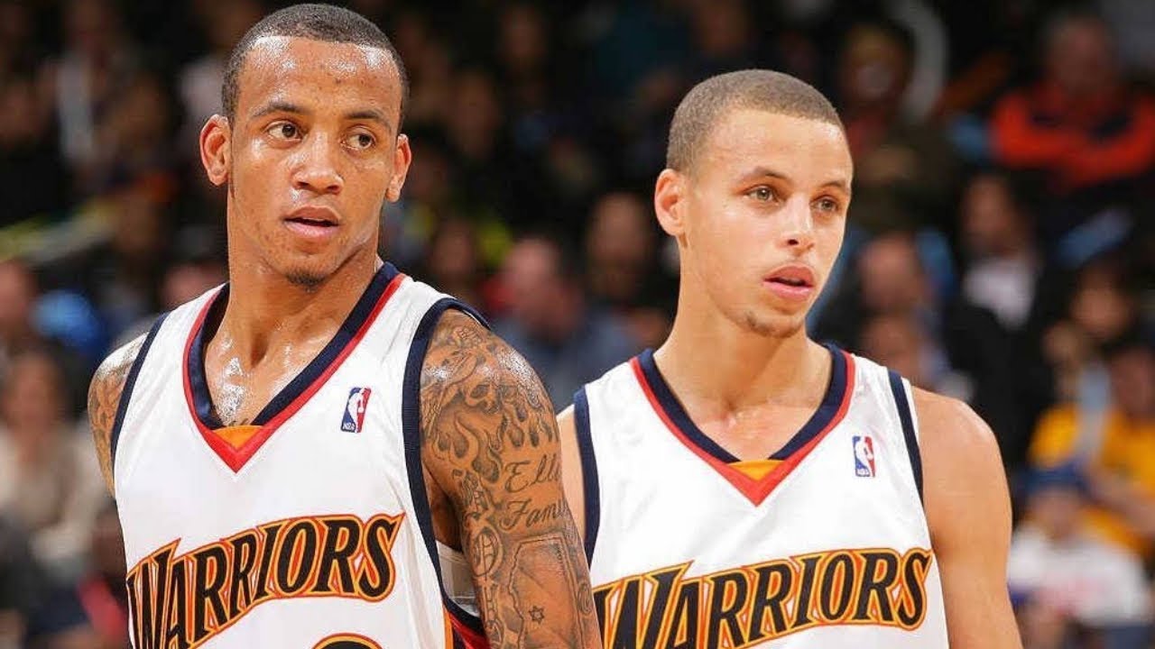 NBA Players And Their Crazy "TUNNEL SHOTS" - YouTube