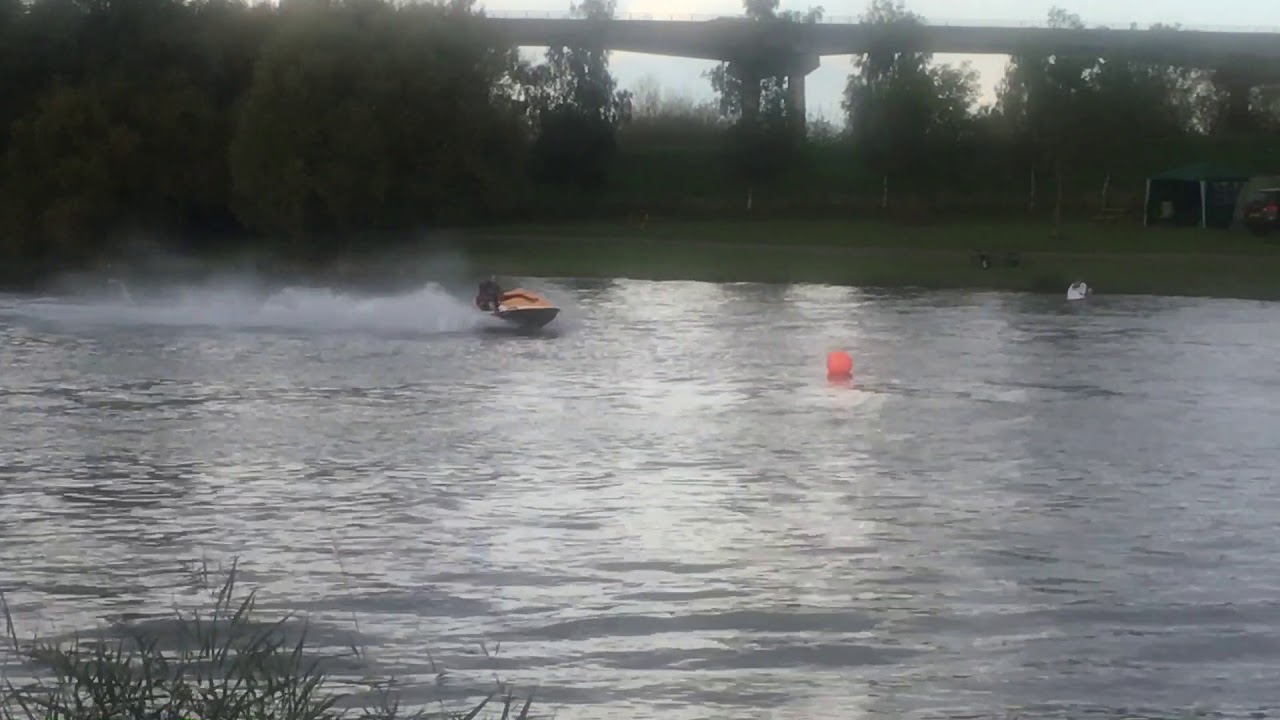 JET SKI - Seadoo 3D Flat out and 360 spin! - YouTube