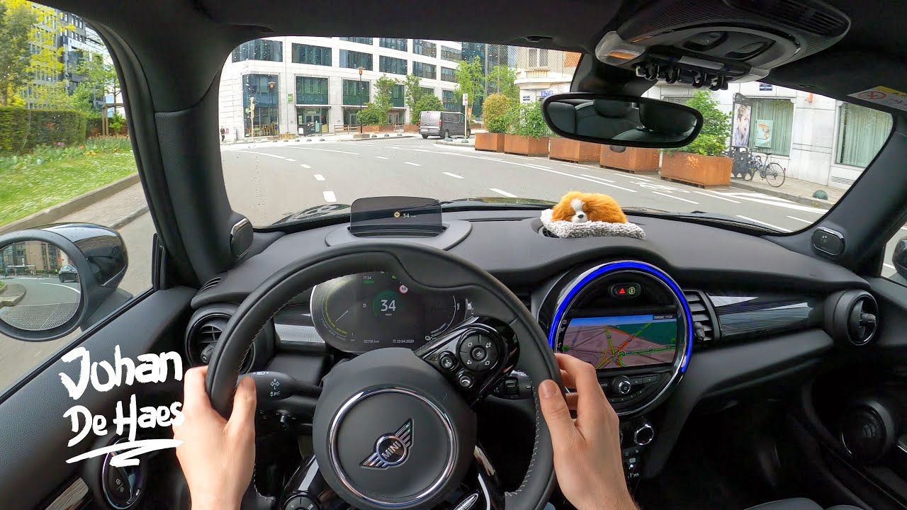 MINI COOPER SE ELECTRIC CITY POV TEST DRIVE IN BRUSSELS - YouTube