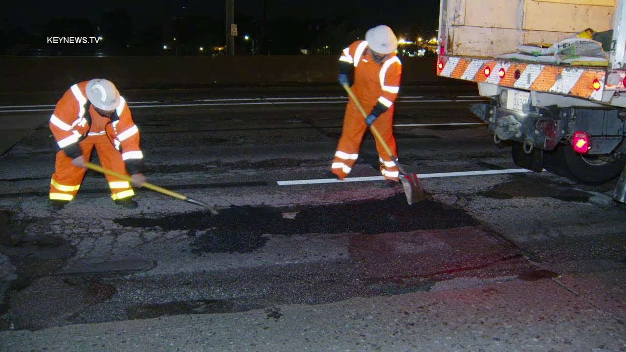 CHP Shuts Down 10 Freeway in Pomona For Caltrans Pothole Repair - YouTube
