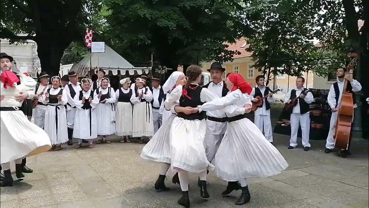 Festival folklora u Donjoj Stubici - YouTube