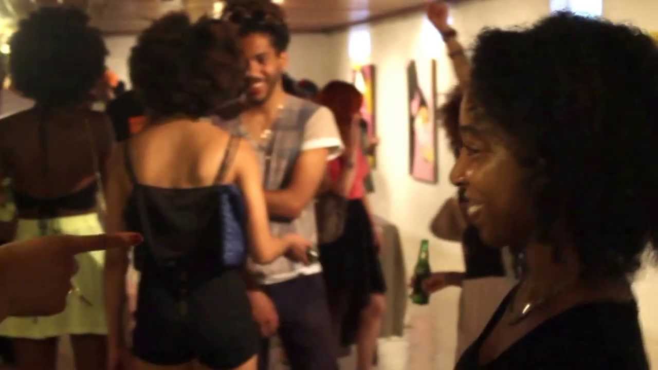 Paper Frank"Pink Lemomade Art Show - YouTube