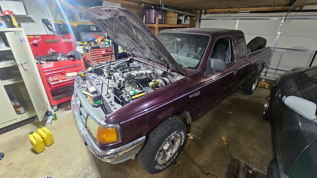 Ford ranger 4.0 valve cover/ intake manifold assembly! Winter prep PT3 ...