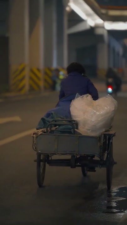 誰都想由著性子去生活,可現實真的不允許 。生活中,我們總是會遇到許多的心酸與無奈,不是我們不去努力,只是更多的時候,我們無能為力情感