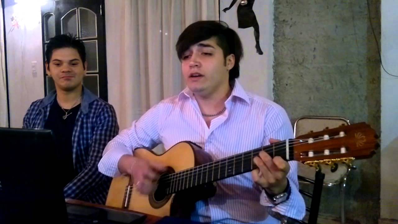 alvaro emanuel - arranca el 2013 musicalizandolo - YouTube