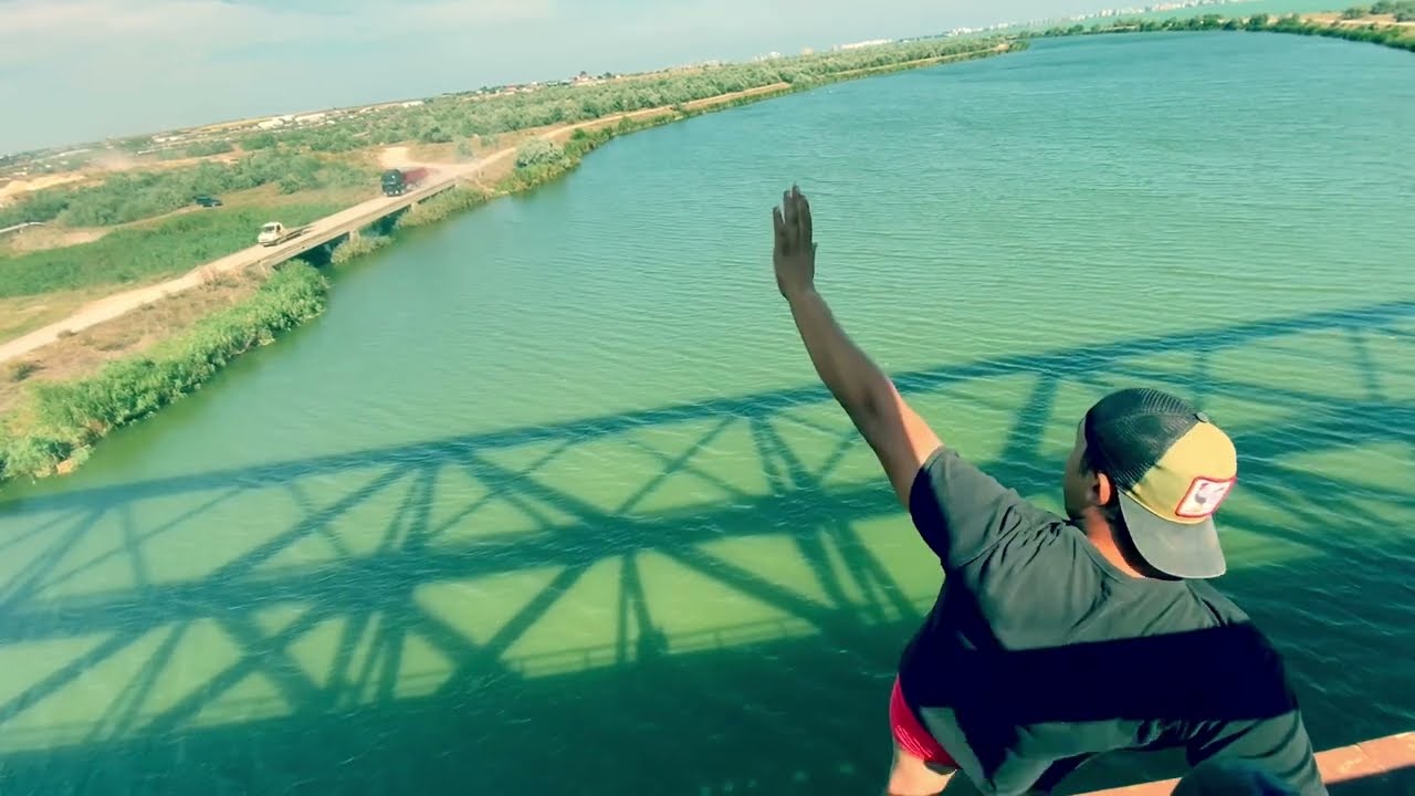 bahoi sare de pe pod 2.0 - YouTube