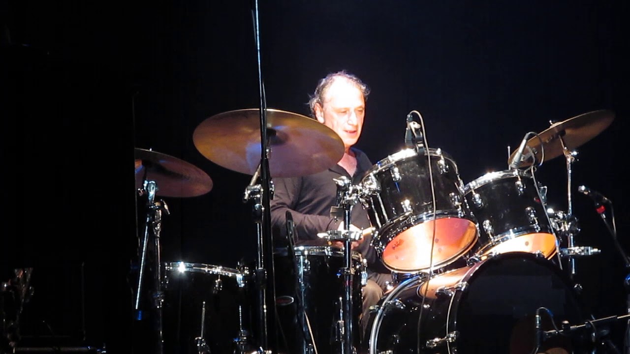 FOCUS - Hocus Pocus Drum Solo by Pierre Van Der Linden - YouTube